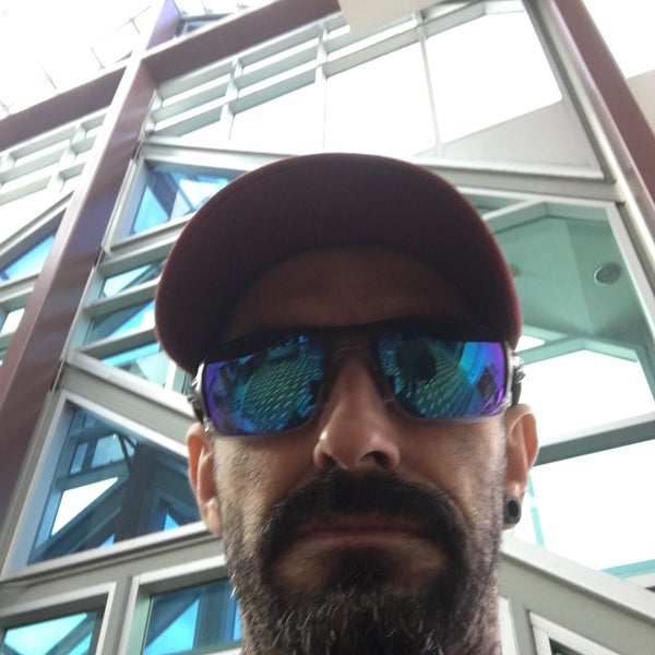 Buckle 8 - Clothing Store