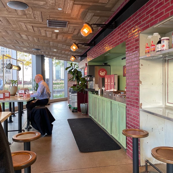 Small Cheval - West Loop - Chicago, IL