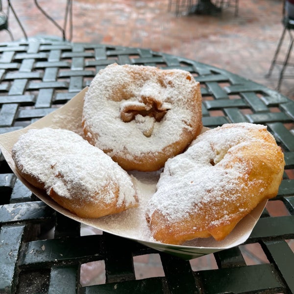 Café Beignet - French Quarter - CBD - 311 Bourbon St