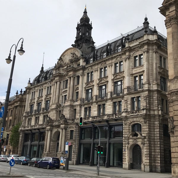 Lenbach Palais - Kreuzviertel - 1 tip