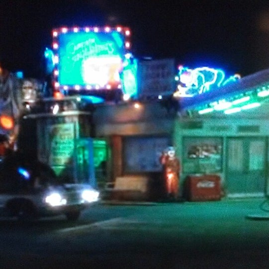 Photos at Captain Spaulding's World Famous Murder Ride - 4 visitors