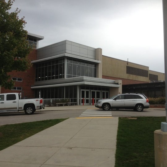 Fitch High School - High School in Groton