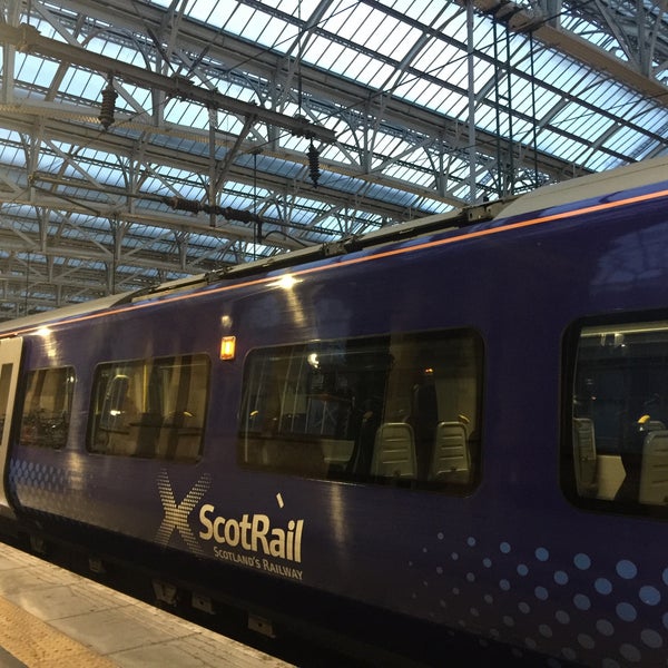 Dumbreck Railway Station (DUM) - South Side - 2 tips from 94 visitors