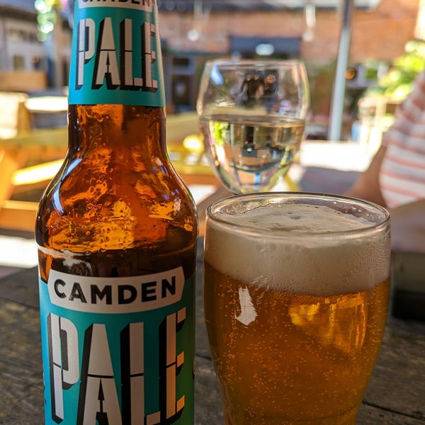 The Wine Vaults - Pub