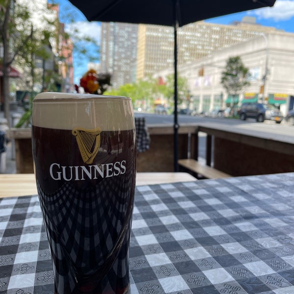 Failte Irish Pub & Restaurant - Pub in Rose Hill
