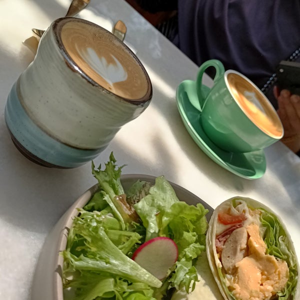 Pokok Cafe - Mahsa Avenue