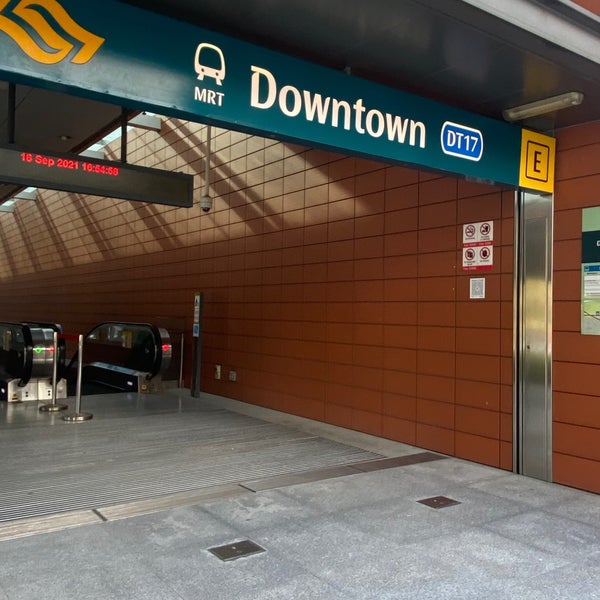 Downtown MRT Station (DT17) - Metro Station in Singapore