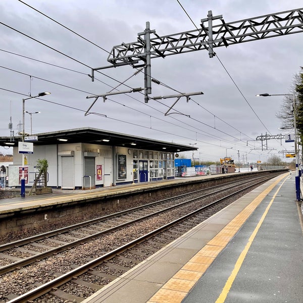 Croy Railway Station (CRO) - Rail Station