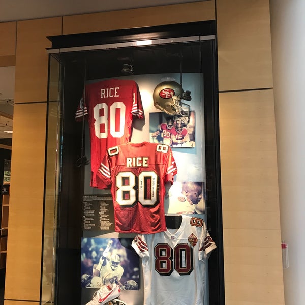 Photos at Jerry Rice Building - Office in Beaverton