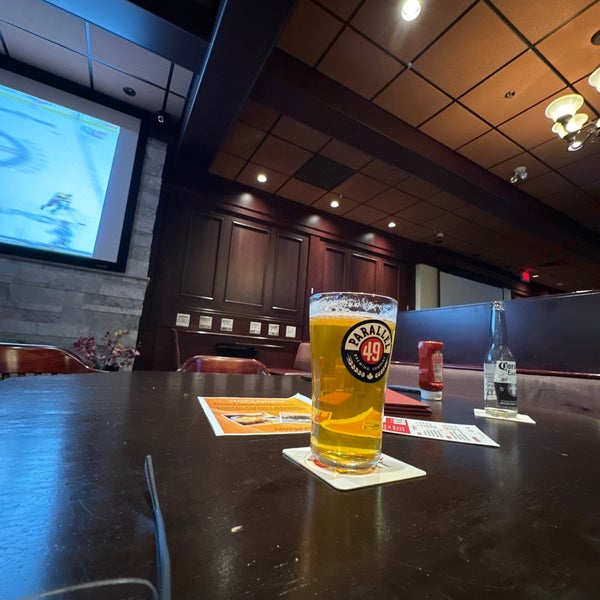 Admiral Pub & Grill - Willingdon Heights - 4 tips