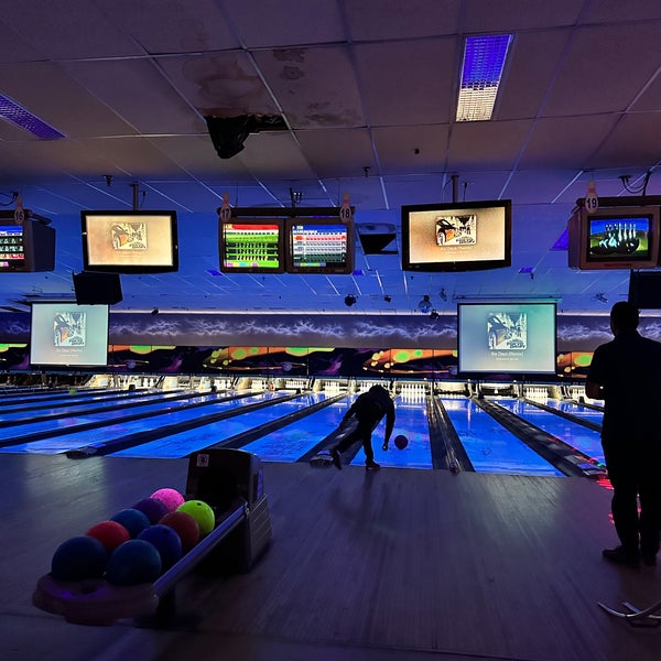 REVS Bowling & Entertainment Centre - 20 tips from 1550 visitors