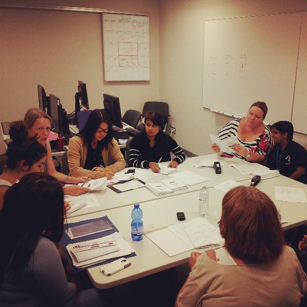 Toronto Police Service - 14 Division - Police Station in Dufferin Grove