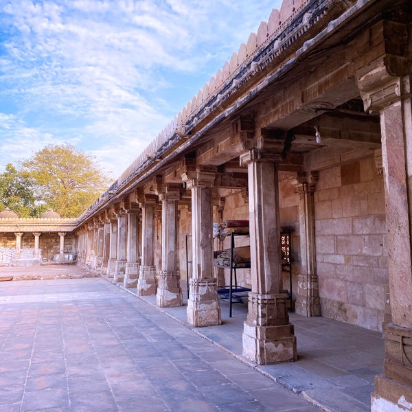 Sarkhej Roza - Monument