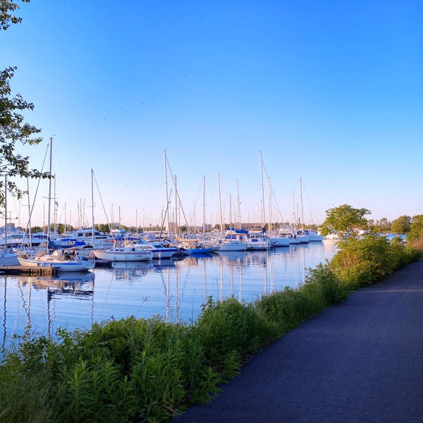 Photos at Lakefront Promenade Park - Lakeview - 2 tips from 193 visitors