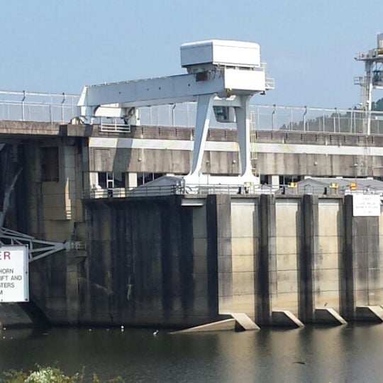 Neely Henry Dam - River