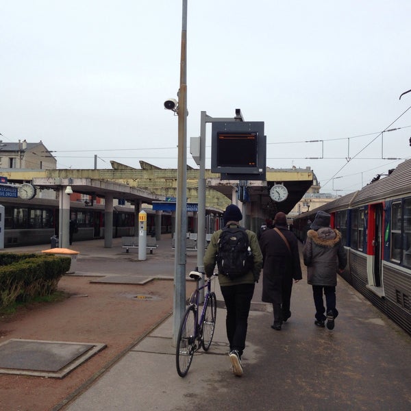 Photos at Gare SNCF de Versailles Rive Droite - 7 tips