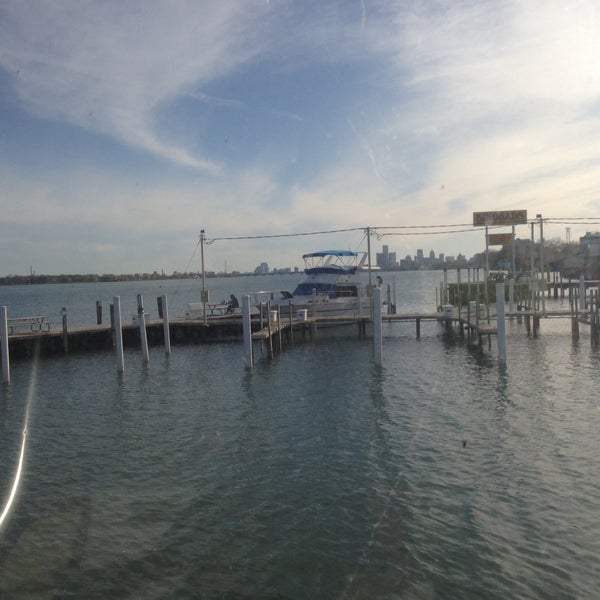 Kean's Marina - Harbor or Marina in Detroit