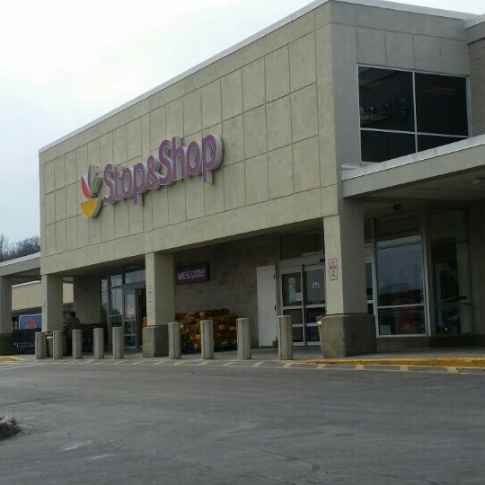 Super Stop & Shop (Now Closed) - 77 Centennial Plaza