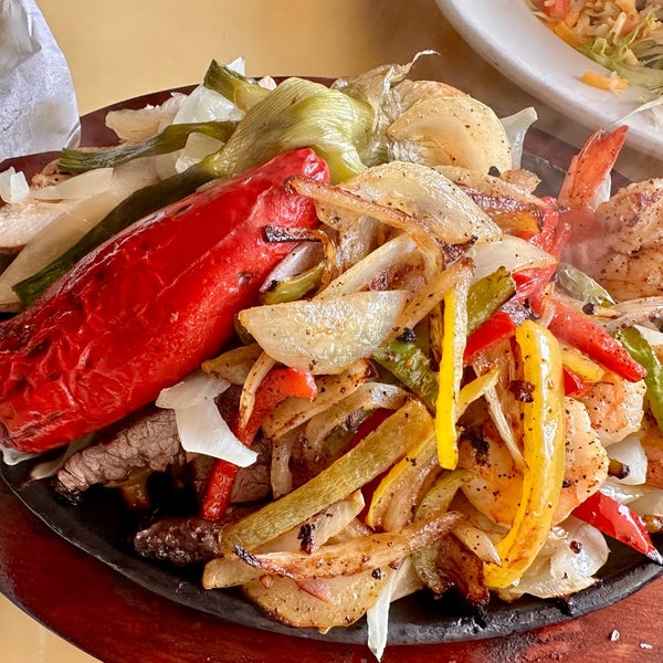 Emma's Grill - Mexican Restaurant