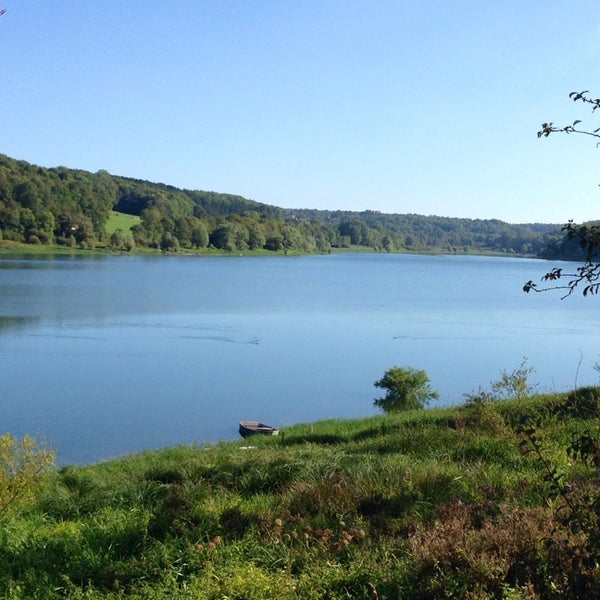 Lac de la Mouche - Lake in Saint-Ciergues