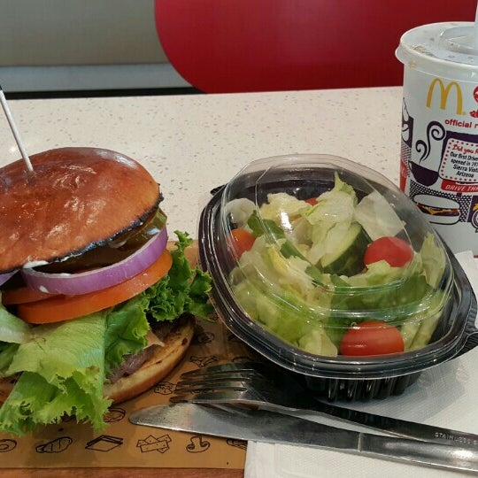 McDonald's - Fast Food Restaurant