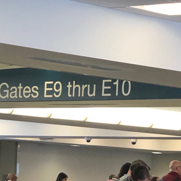 Gate E5 - 10 tips from 1208 visitors