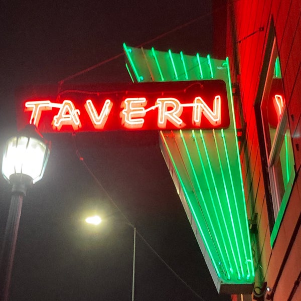 Billy Ray's Neighborhood Dive - 10 tips from 622 visitors