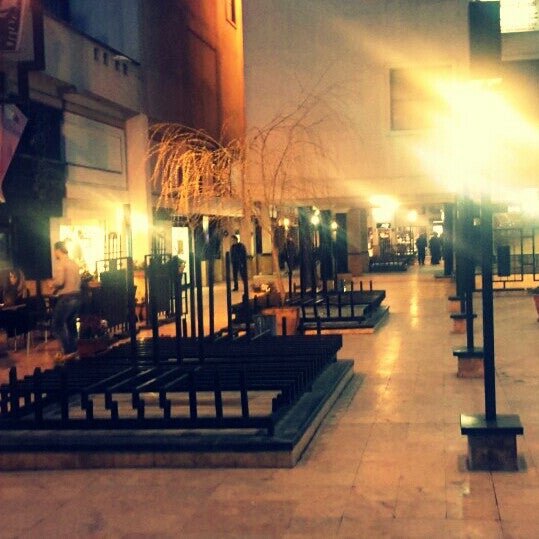 Zendegi Complex | مجموعه زندگی - 8 tips