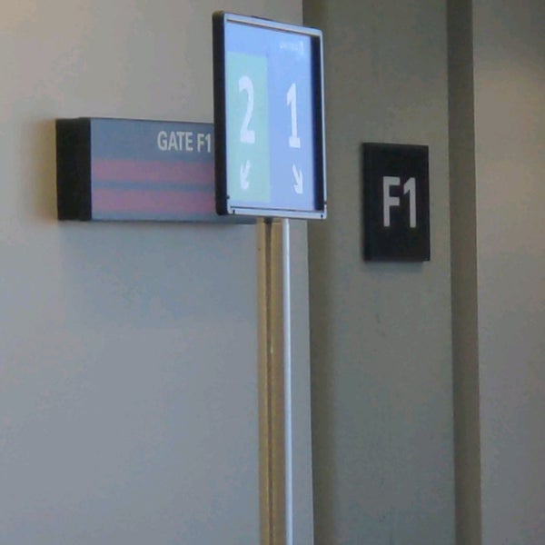 Gate F1 - Airport Gate