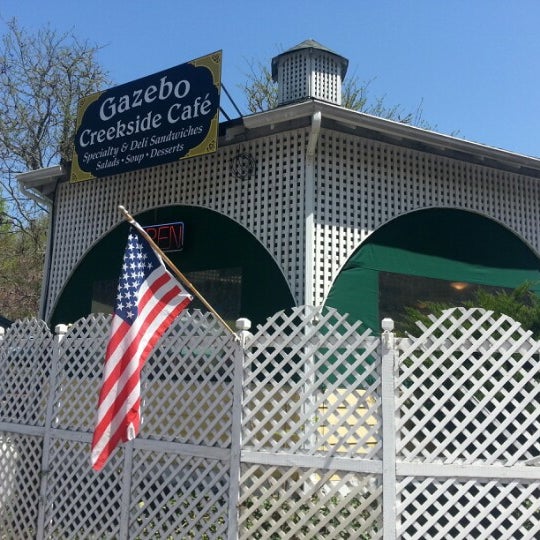 Gazebo Creekside Cafe - Café