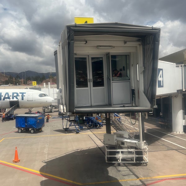 Aeropuerto Internacional Alejandro Velasco Astete (CUZ) - 232 tips from ...