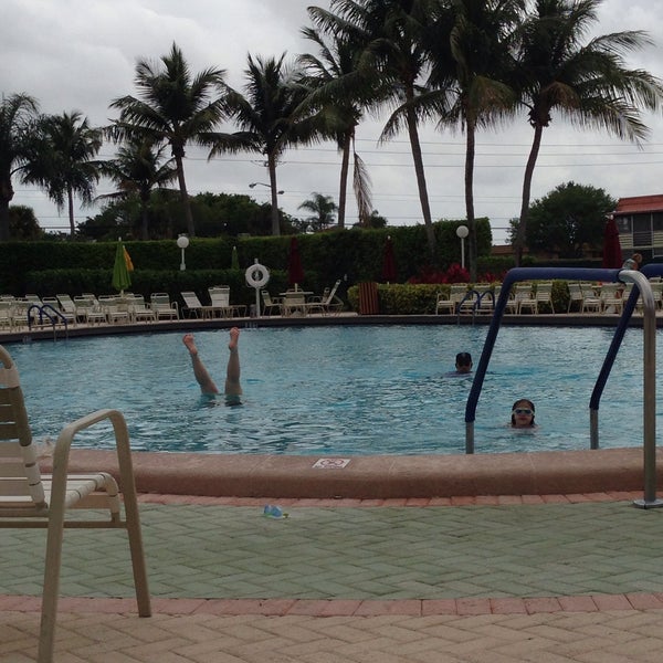 Kings Point Monaco Pool - Kings Point - 47 visitors