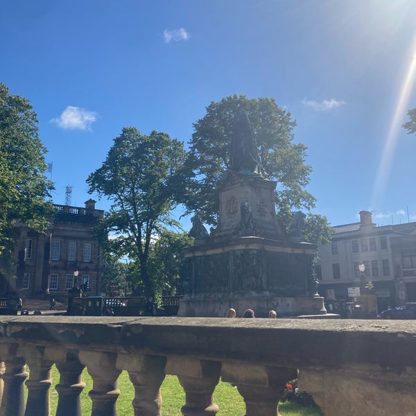 Dalton Square - Plaza