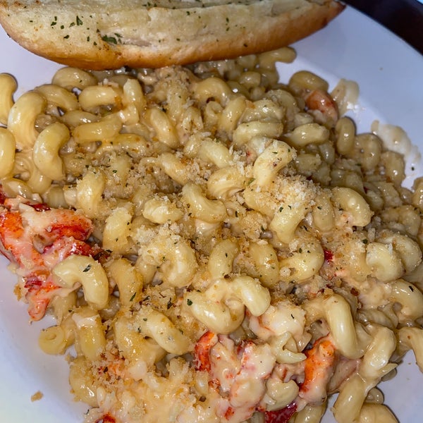 Gas Lamp Grille - American Restaurant in Newport