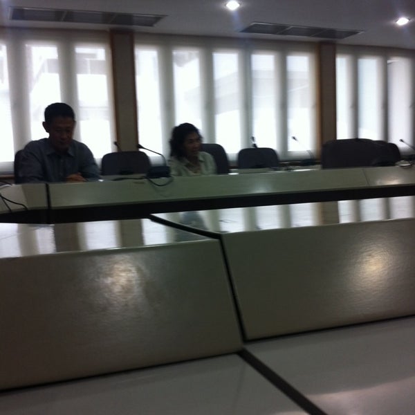 Satit Prasarnmit: ตึกเฉลิมพระเกียรติ 80 พรรษา - College Classroom