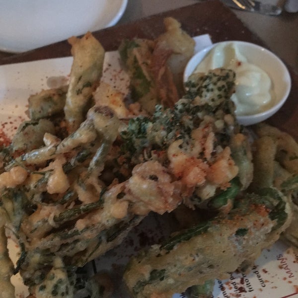 Chilmark Tavern - American Restaurant
