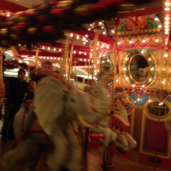 Carousel at Buckland Hills Mall - 148 visitors