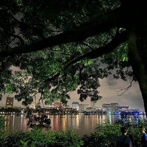 The Esplanade - 79 tips