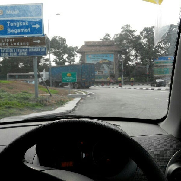 Simpang 3, Jalan Muar-Tangkak, Plaza Tol - Ledang, Johor