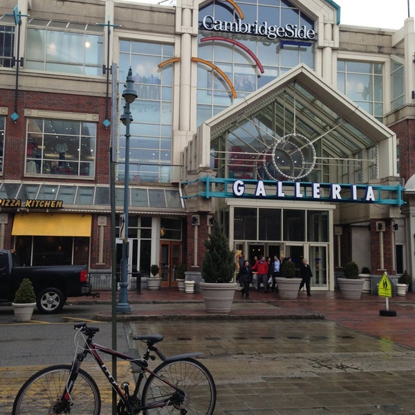 Cambridgeside Galleria Shuttle Stop - Bus Stop in East Cambridge