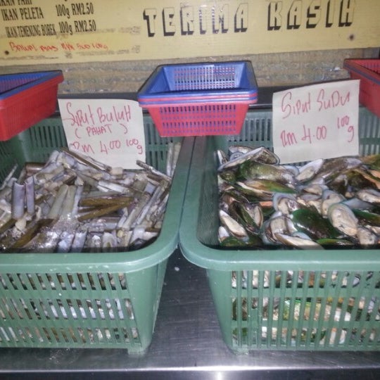 Medan Selera Nelayan - Seafood Restaurant