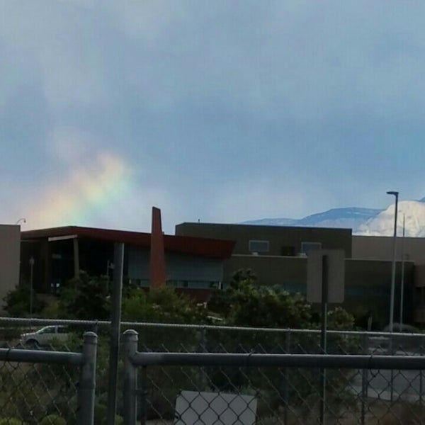 Volcano Vista High School - High School in Albuquerque