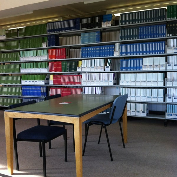 Photos at University of Reading Library - 6 tips