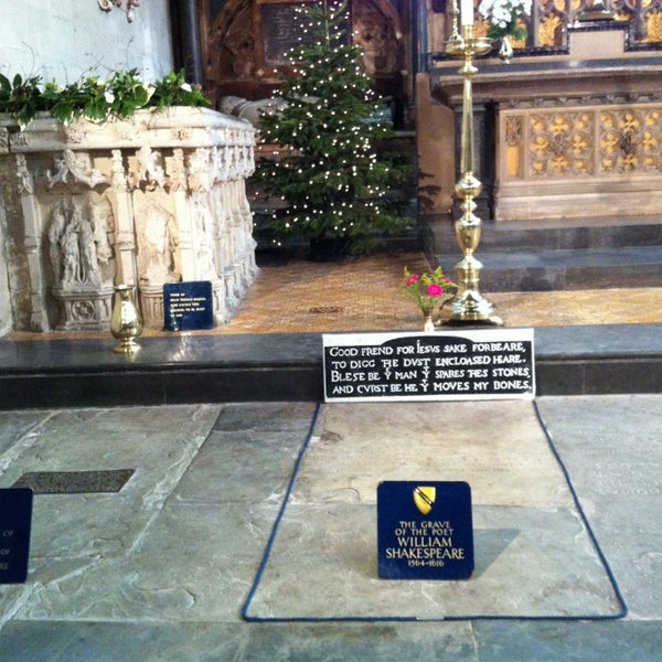 Shakespeare's Grave - Historic Site in Stratford-Upon-Avon