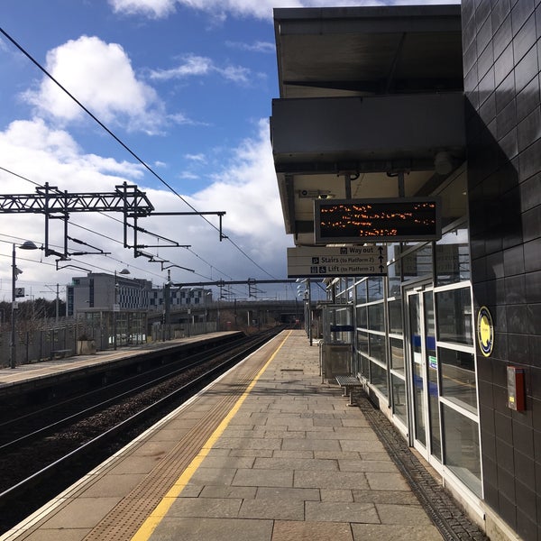 Photos at Edinburgh Park Railway Station (EDP) - Sighthill - 11 tips ...