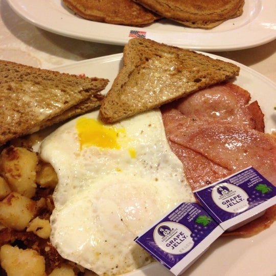 Fisher's Cafe - American Restaurant in North Arlington