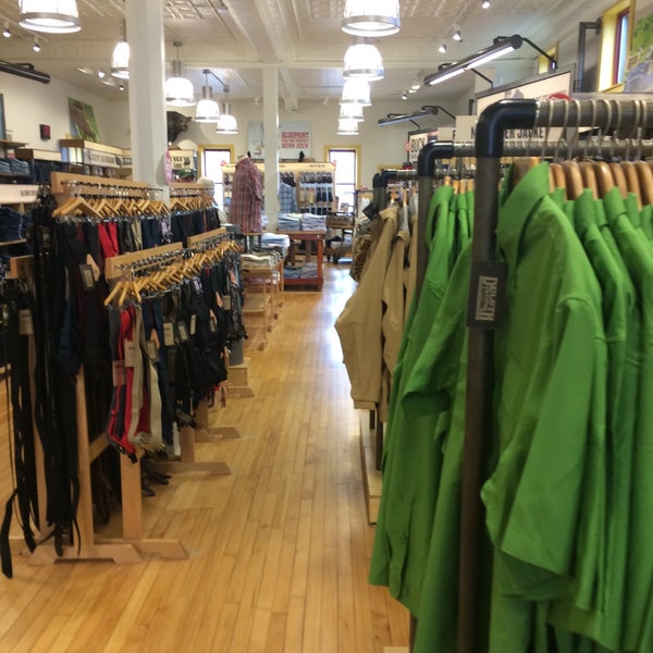 Duluth Trading Company Flagship Store - Mount Horeb, WI