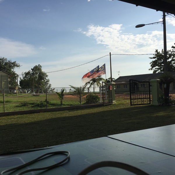 bora-bora chalet , kuala linggi