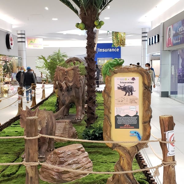 Photos at Woodside Square - 11 tips