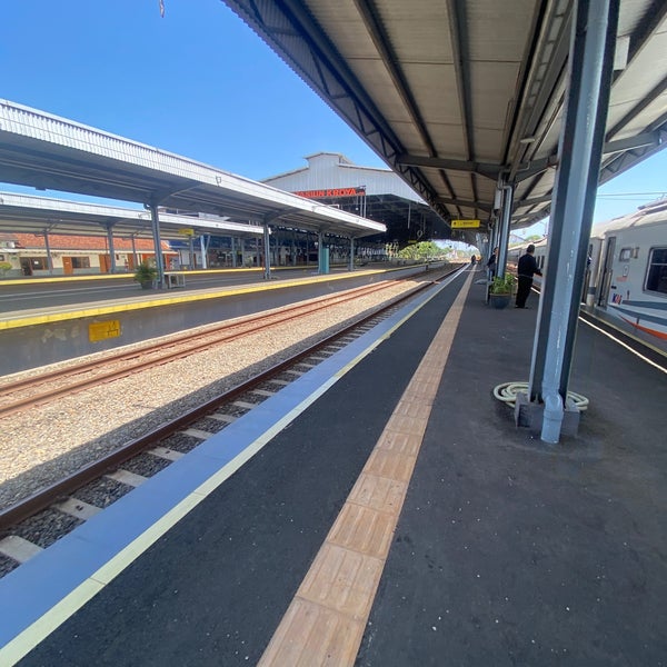 Stasiun Kroya - 58 tips from 4803 visitors